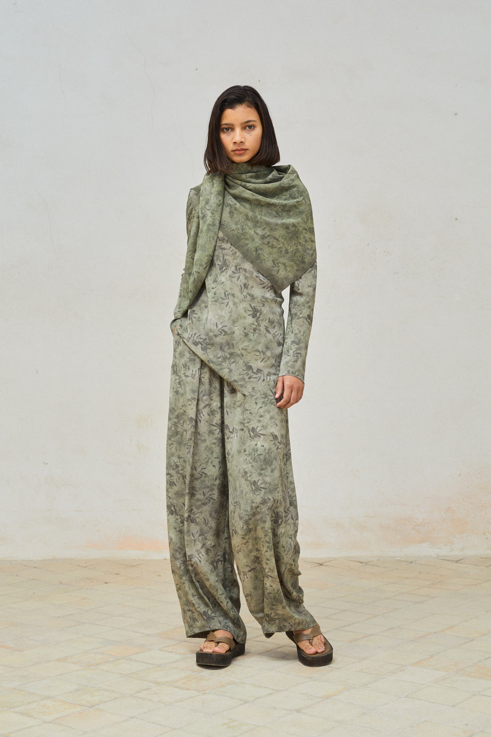 Cortana - Salma, herba print silk stole